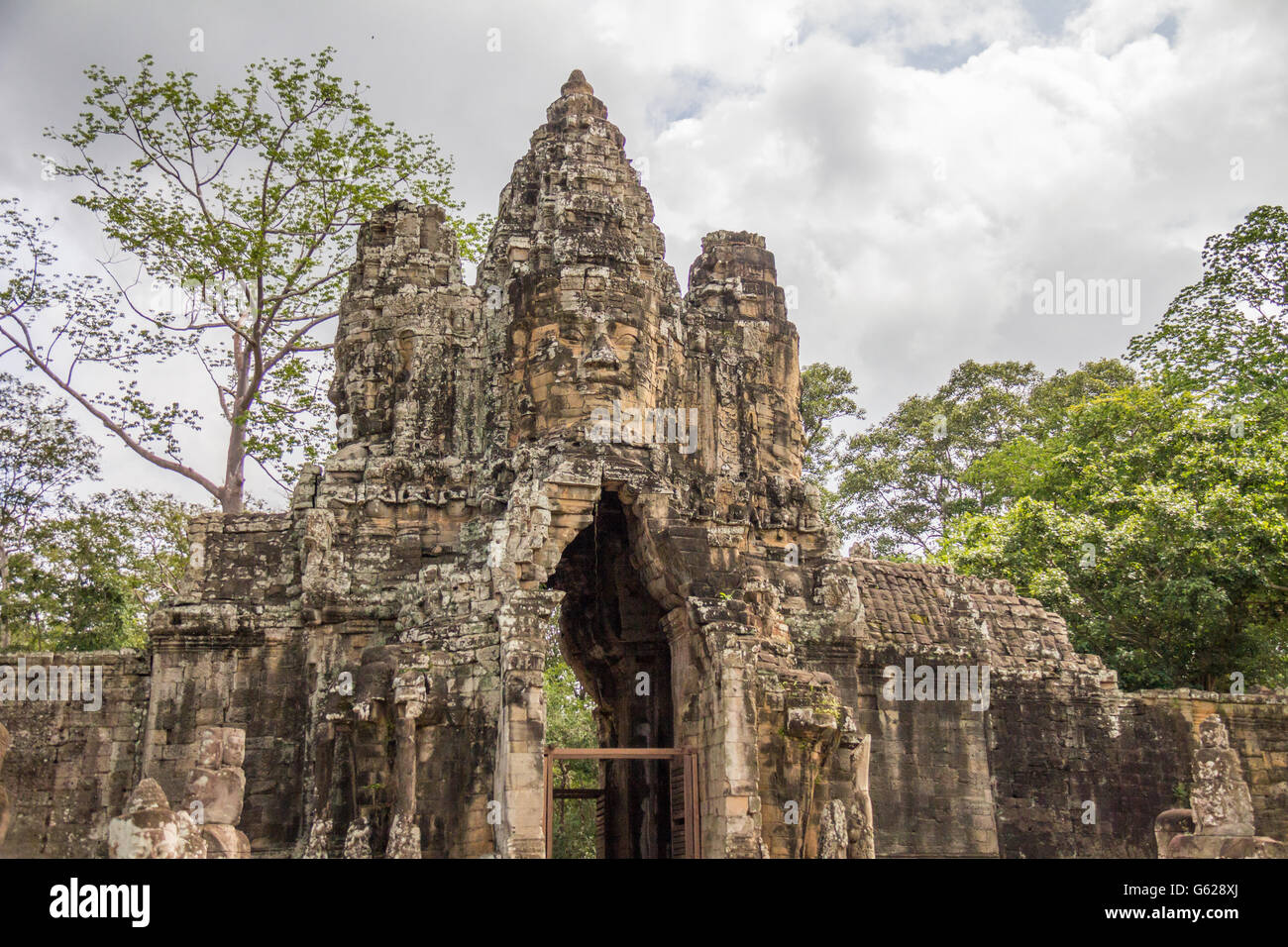 Gate of Angkor Thom Bayon in Cambodia Stock Photo - Alamy