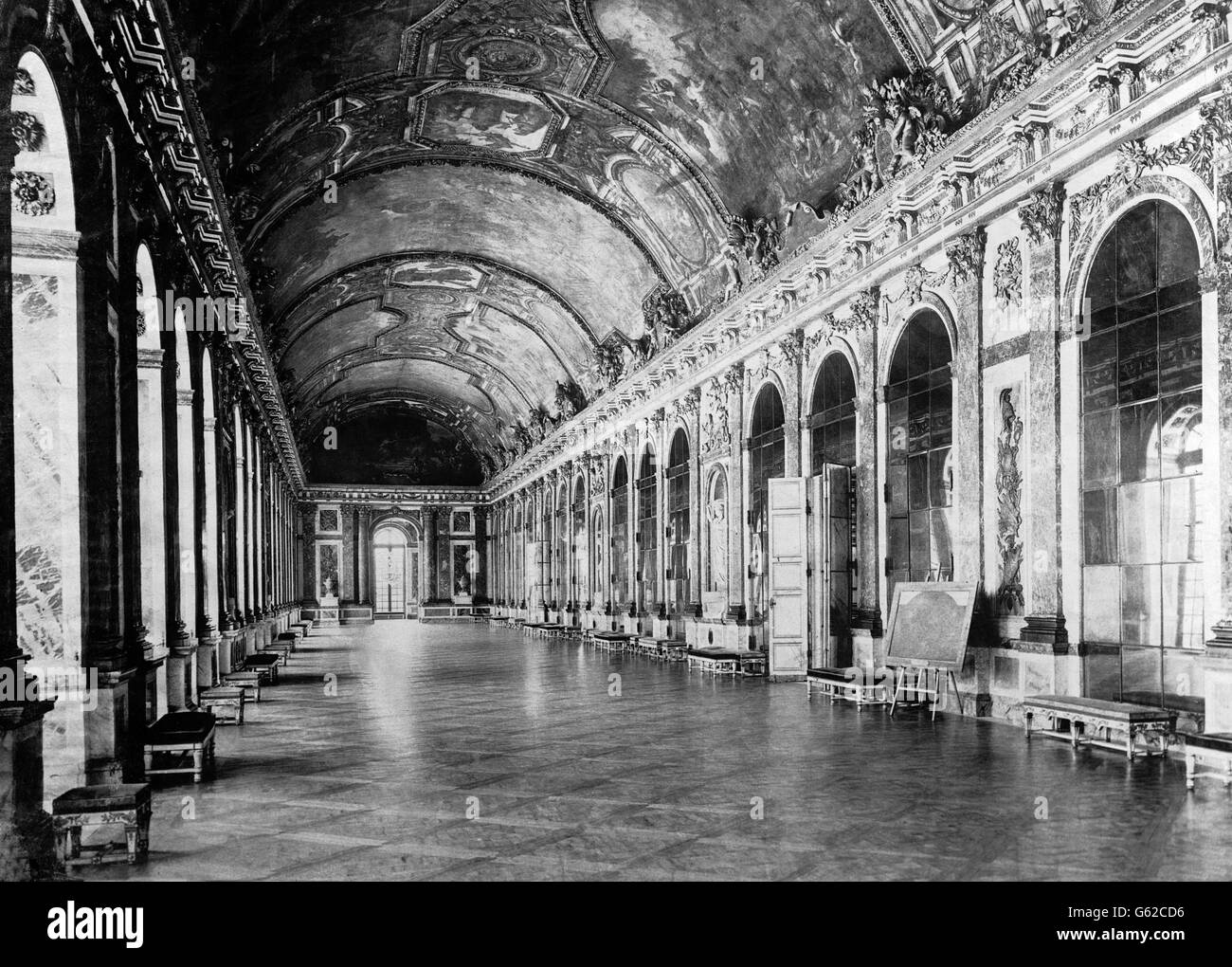 Treaty of versailles 1919 hi-res stock photography and images - Alamy