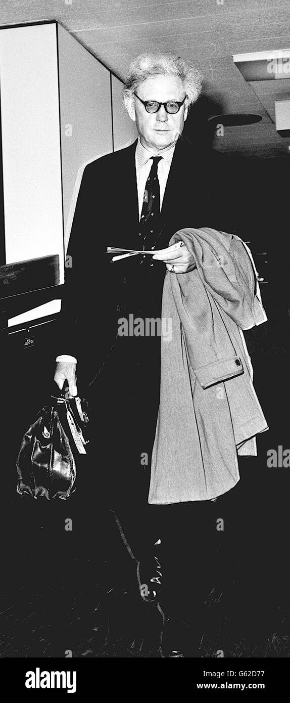 Historian hugh trevor roper hi-res stock photography and images - Alamy