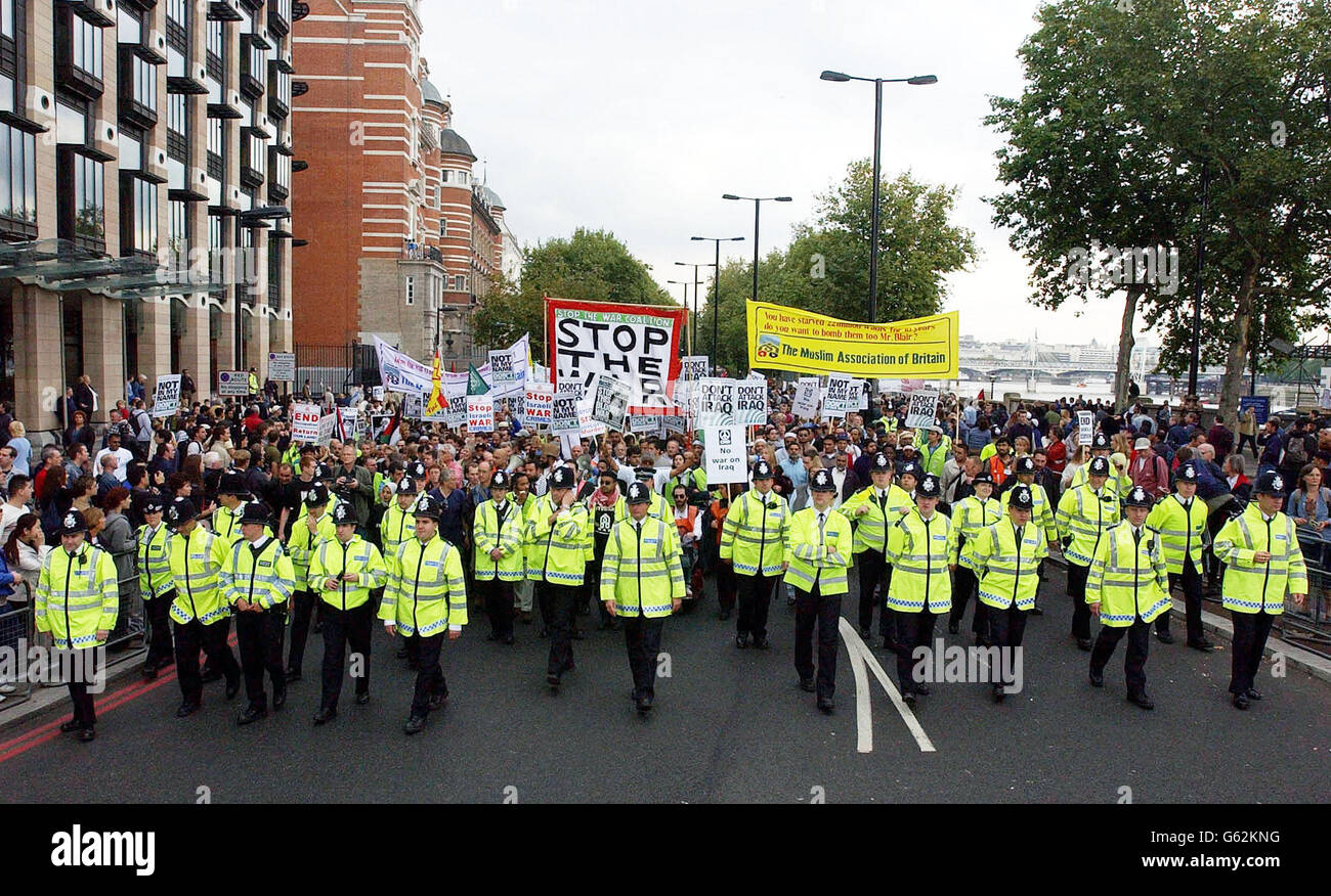Military officers in coalition hi-res stock photography and images - Alamy