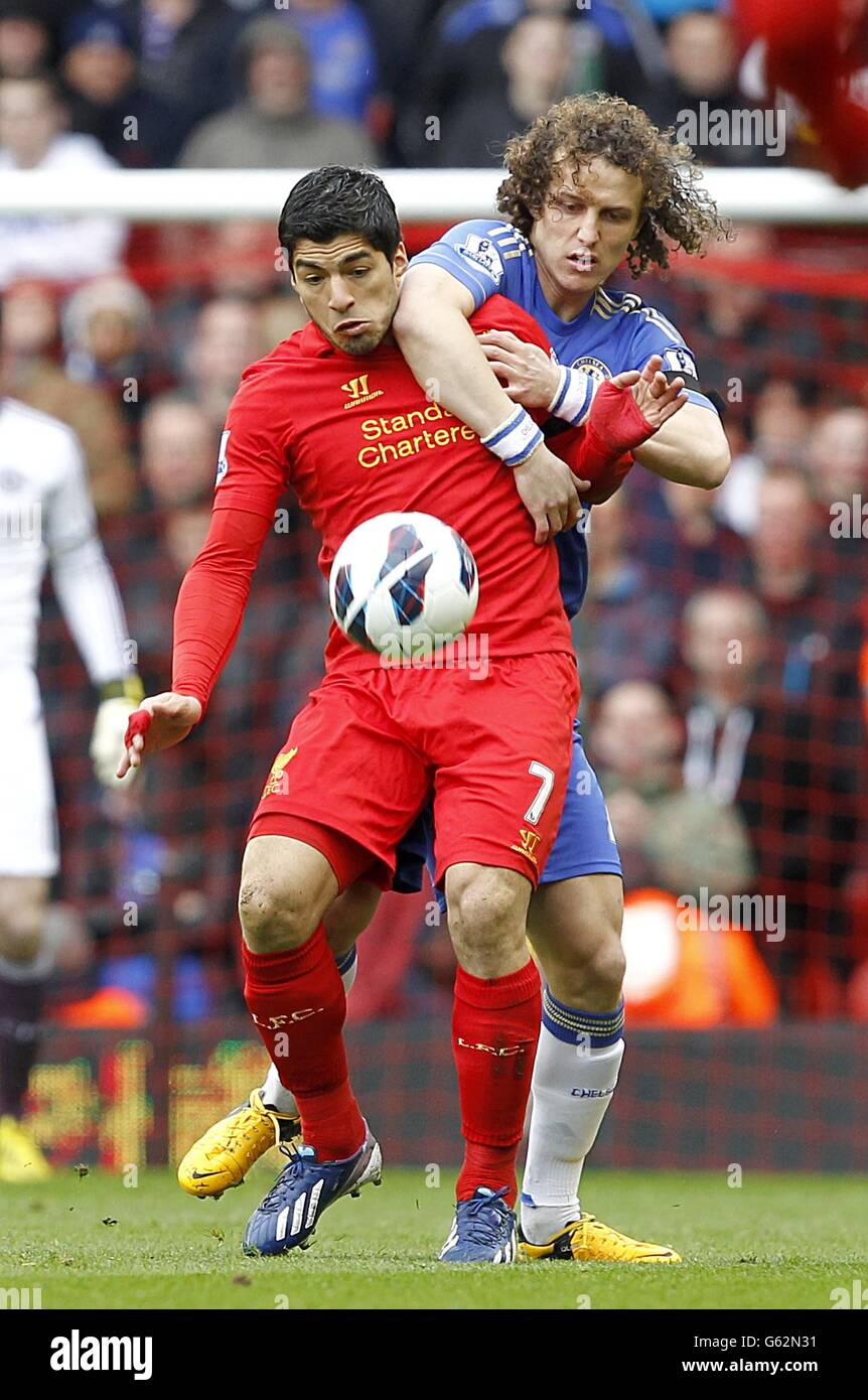 Liverpool's Luis Suarez (left) and Chelsea's David Luiz (right) battle ...