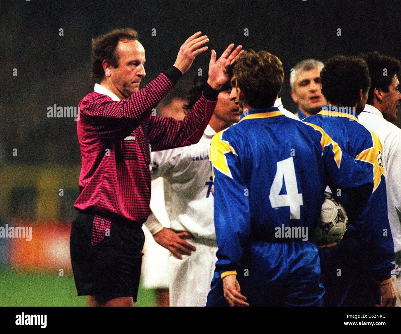 Referee kurt rothlisberger calms players during match hi-res stock ... Referee kurt rothlisberger calms players during match hi-res stock ...