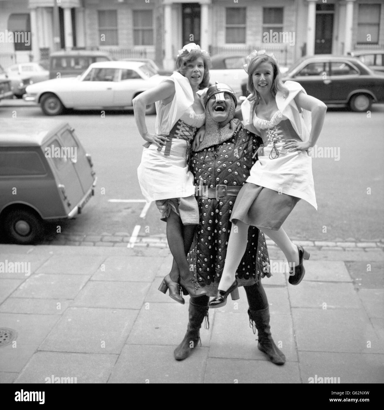 Seventeen-stone Nosher Powell, of the British Jousting Society ...