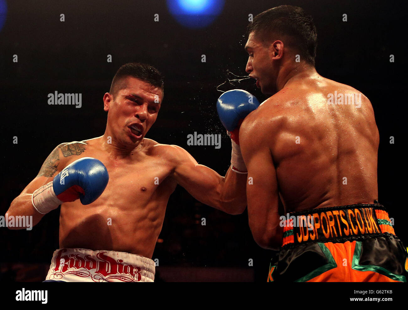 Punch to the chin hi-res stock photography and images - Alamy