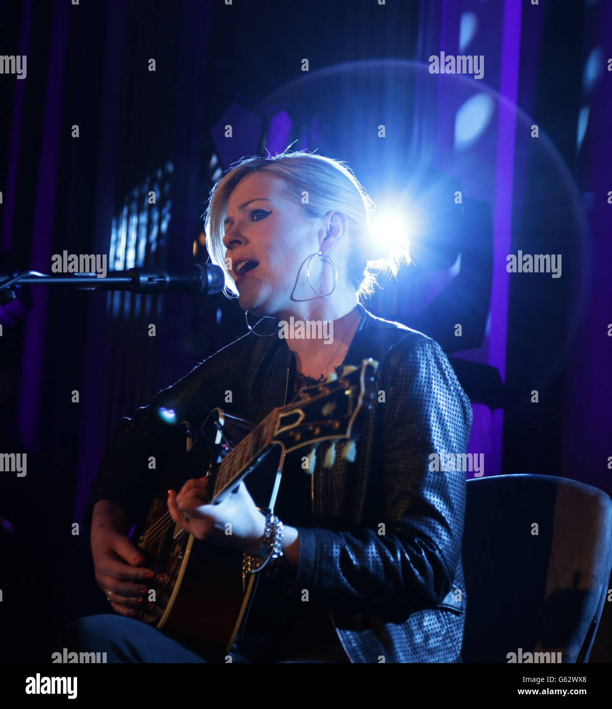 Dido performing on stage hi-res stock photography and images - Alamy