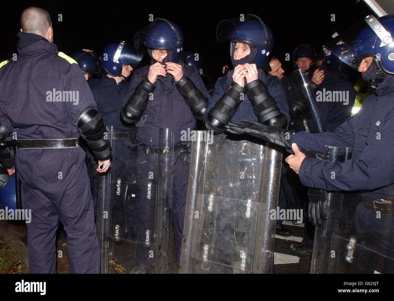 Prison officers in riot gear preparing to enter Lincoln Prison, where ...