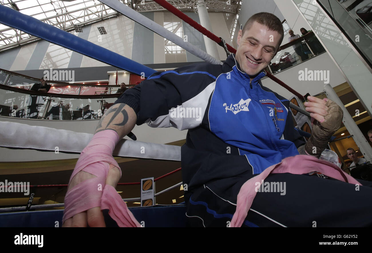 Boxing - Ricky Burns Public Work Out - St Enoch Centre Stock Photo - Alamy