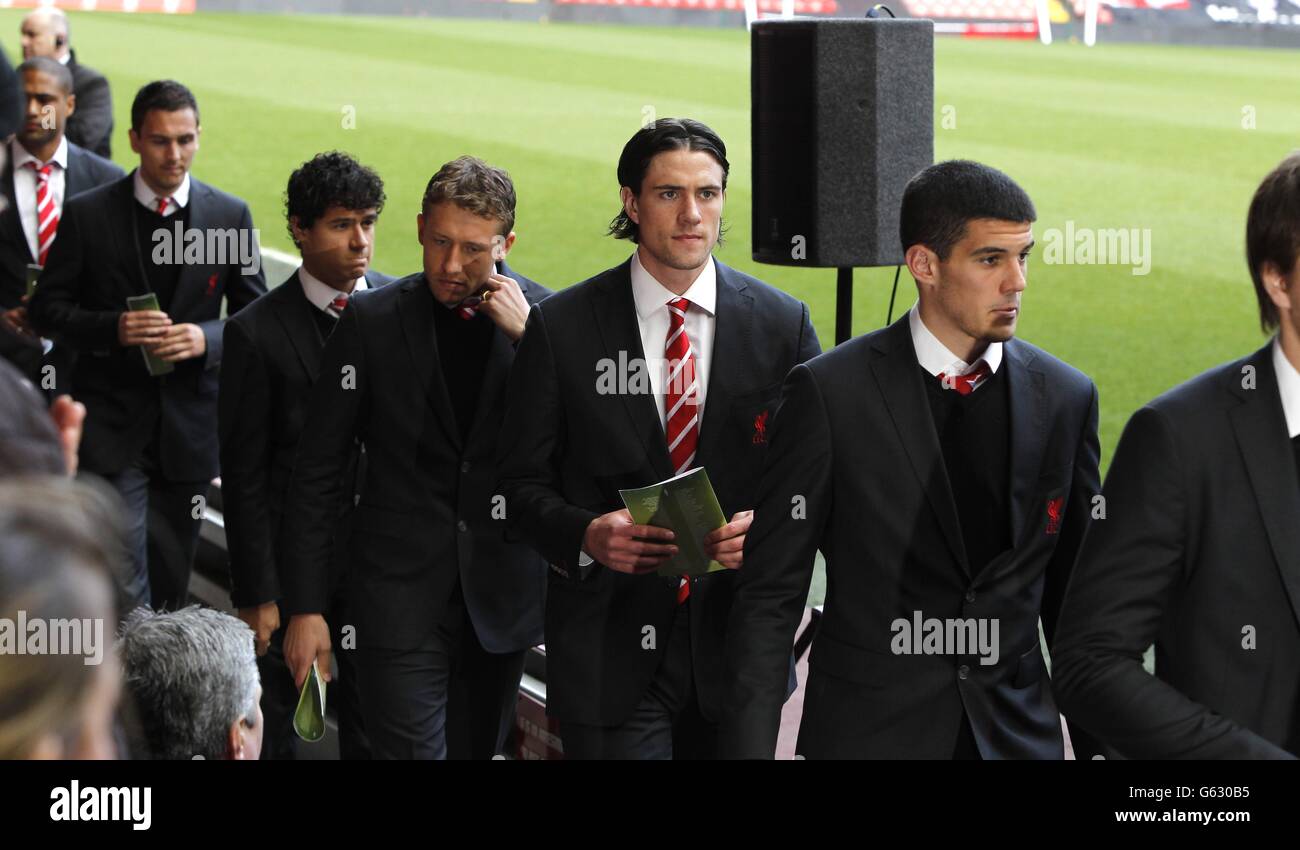 Liverpool players arrive for the Hillsborough disaster memorial service ...
