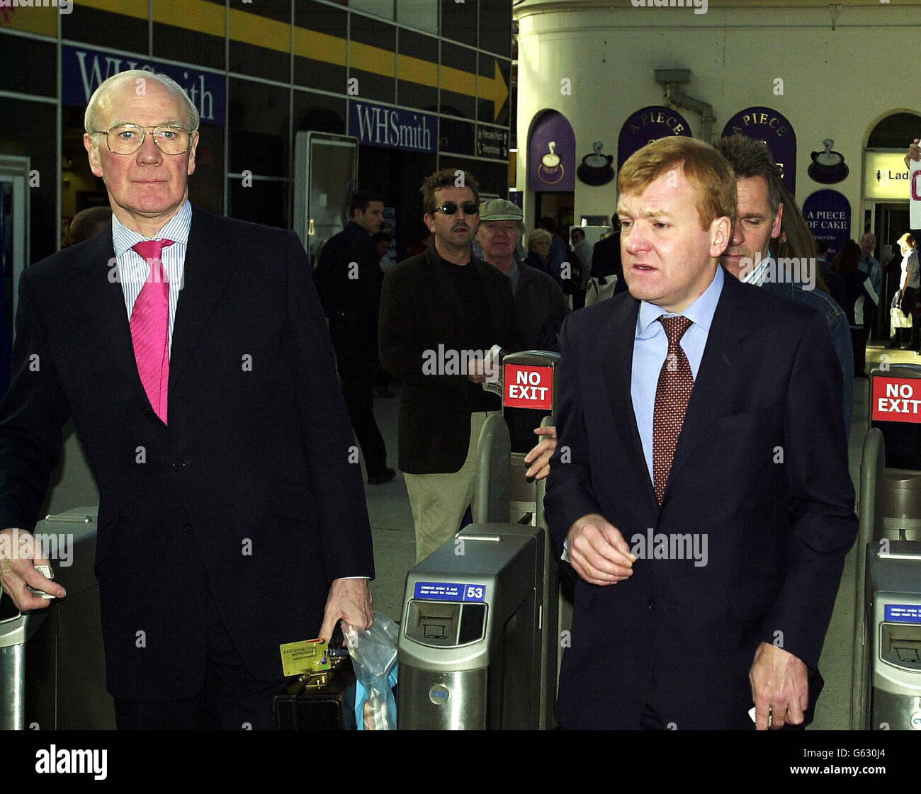 Charles Kennedy Mp Leader Of The Liberal Democrats High Resolution ...