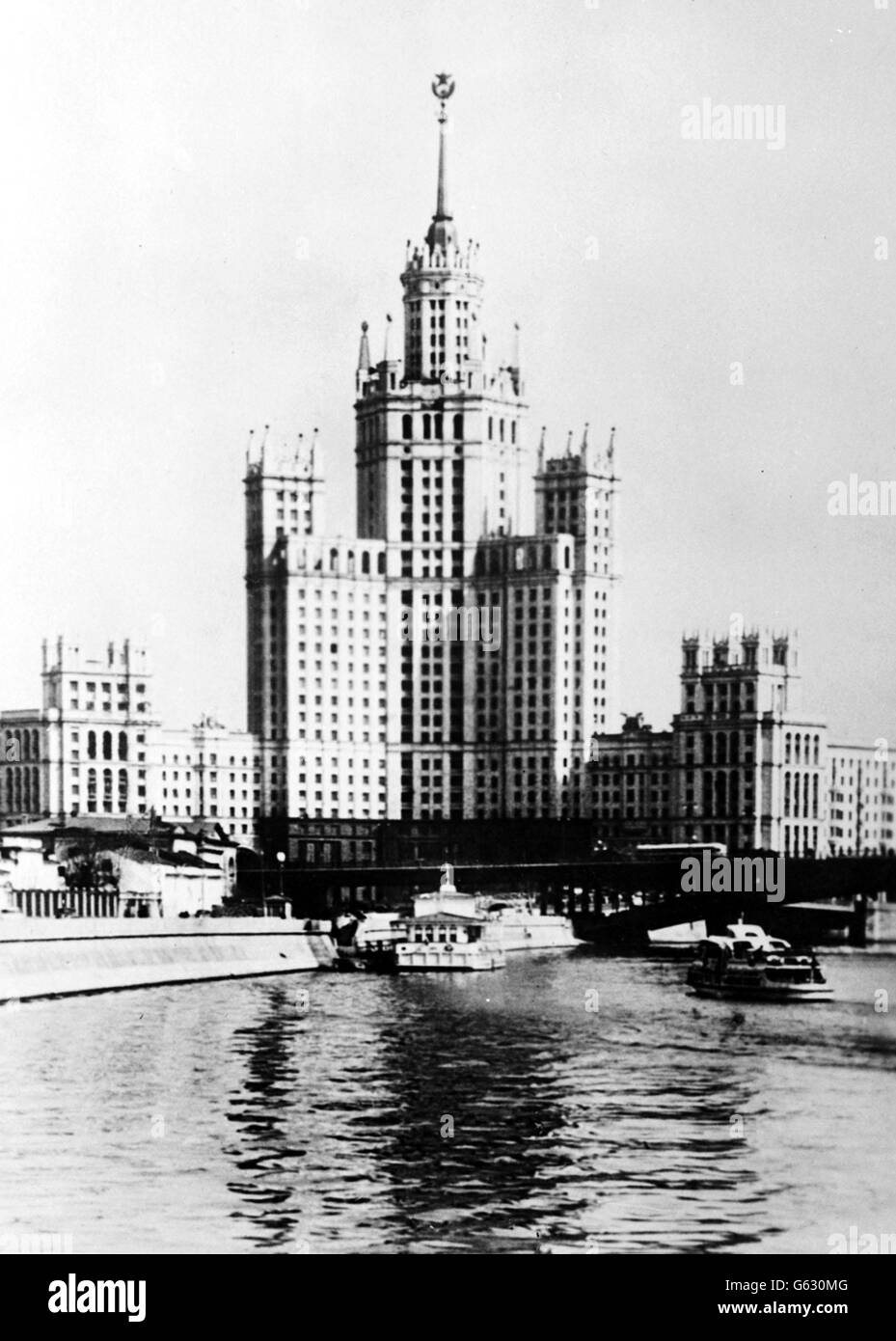 Moscow river embankment Black and White Stock Photos & Images - Alamy