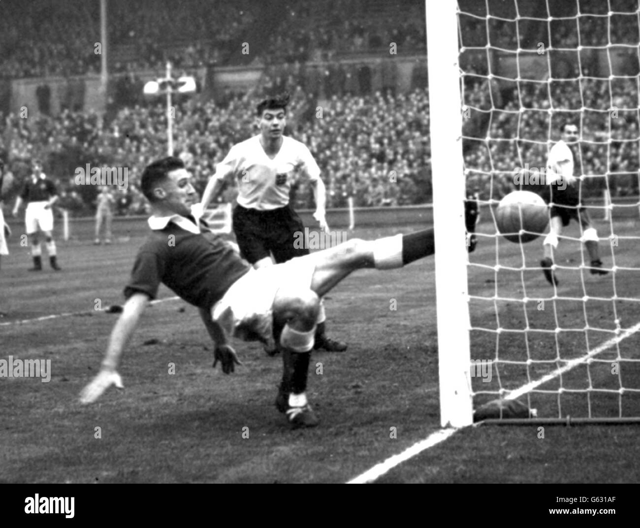 Johnny haynes hi-res stock photography and images - Alamy