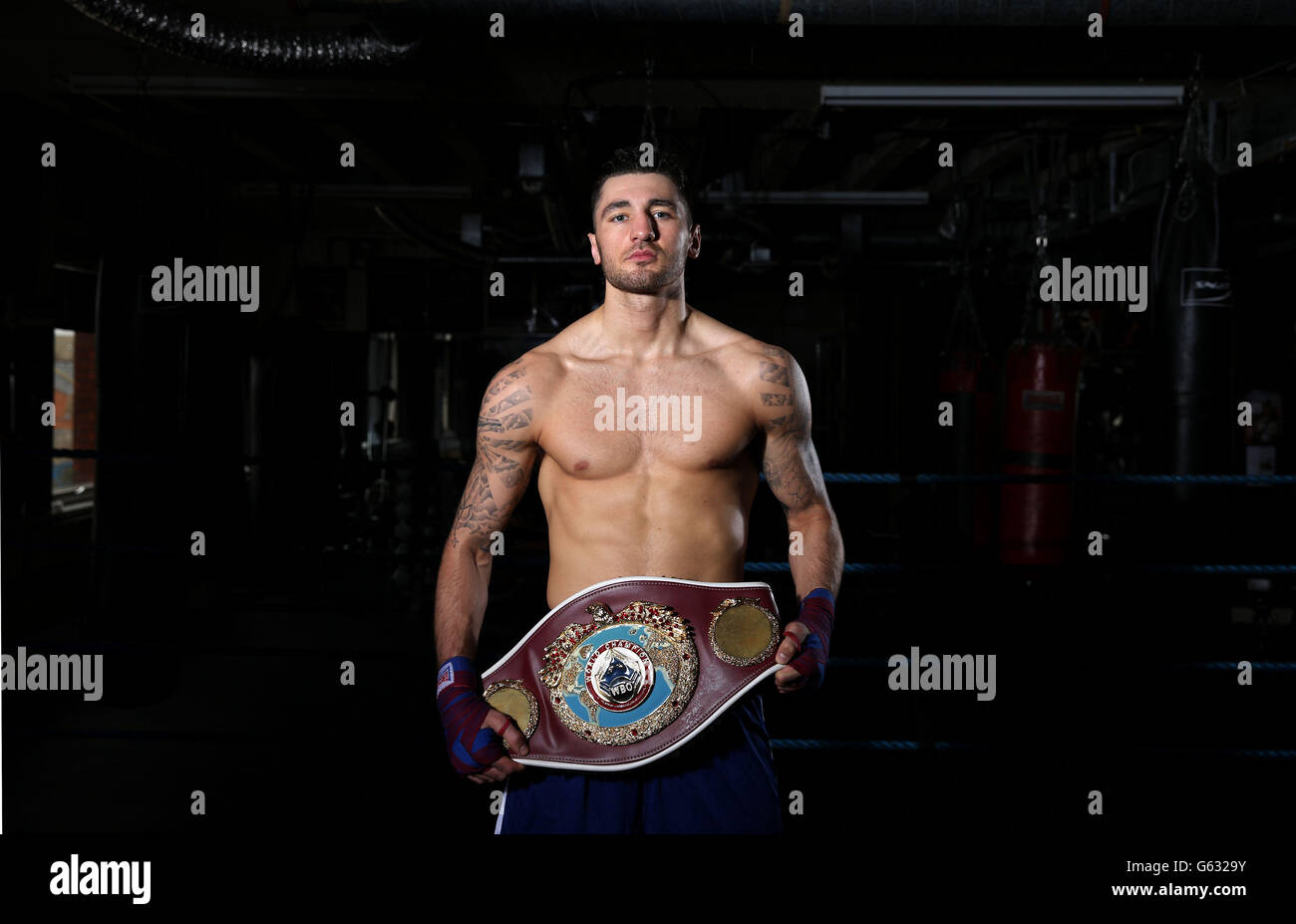 Lphli boxing cleverly hi-res stock photography and images - Alamy