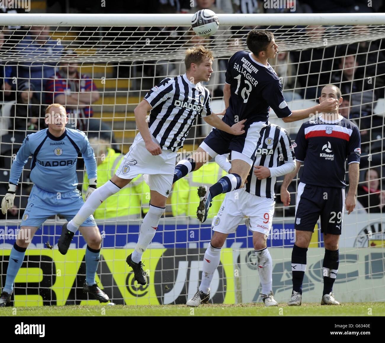 Declan gallagher scottish league hi-res stock photography and images ...