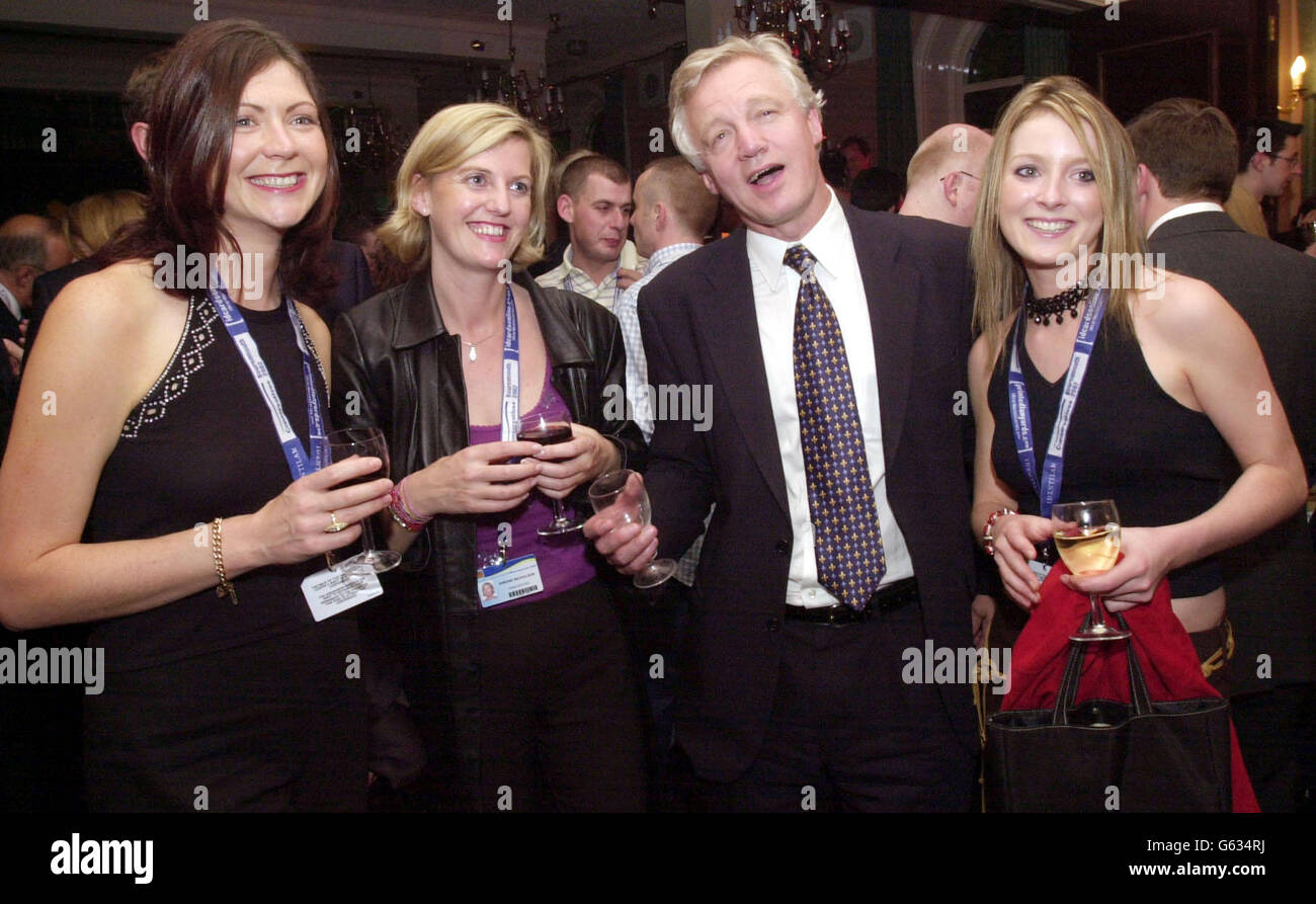 Former chairman of the Conservative Party, David Davis (centre right ...
