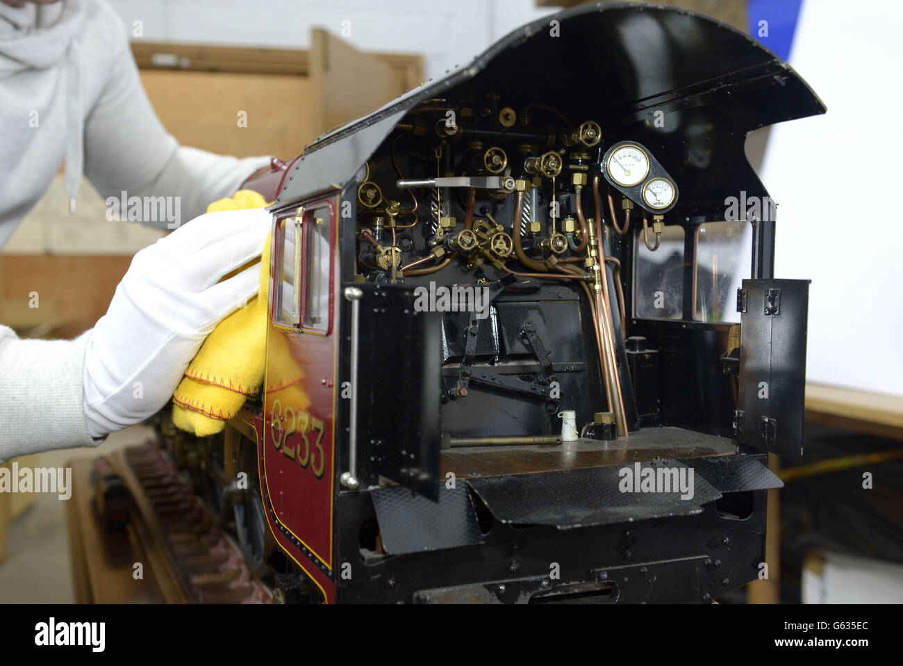 Coronation class locomotive hi-res stock photography and images - Alamy