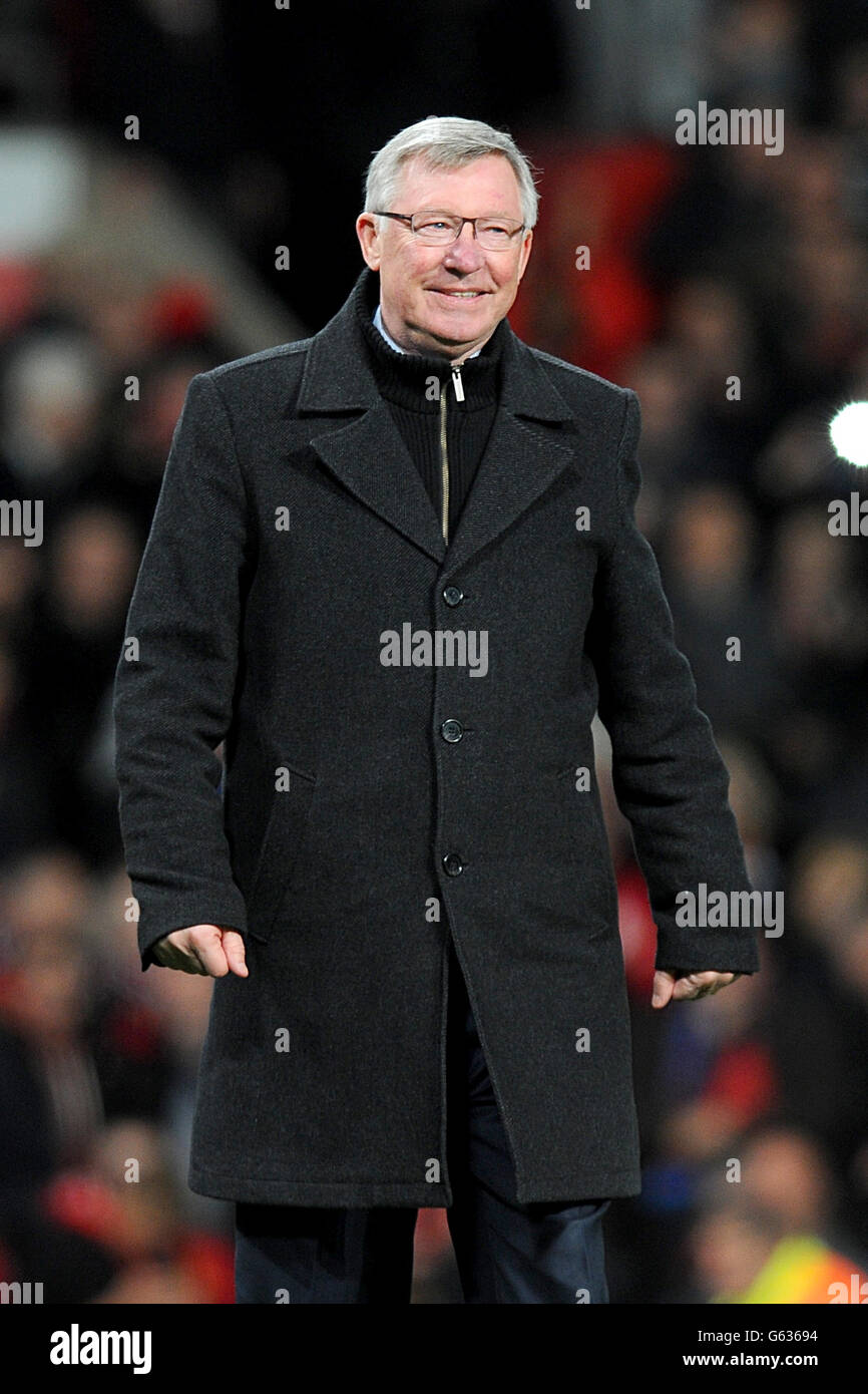 Sir alex ferguson old trafford pitch hi-res stock photography and ...