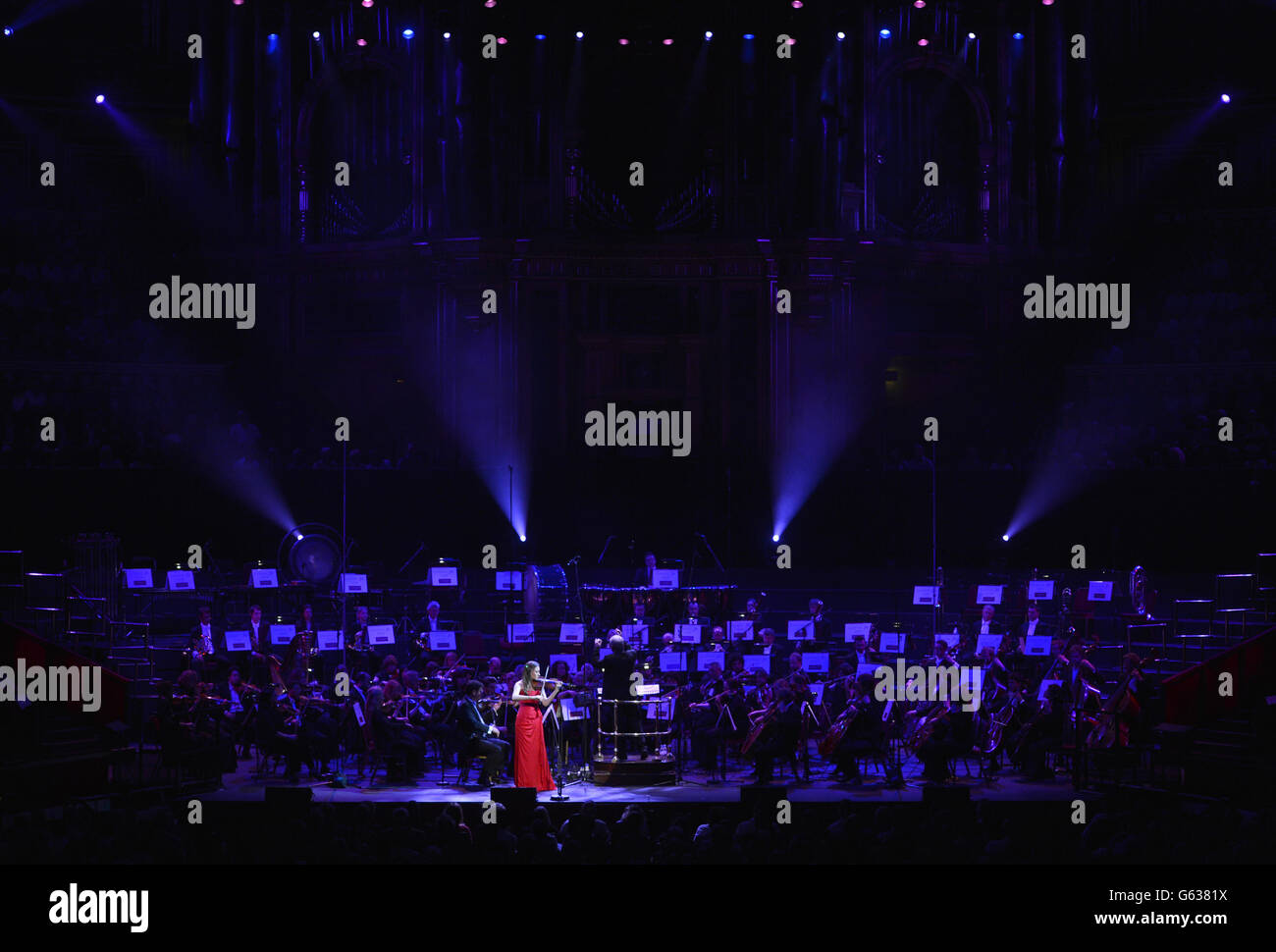 Classic fm live] hi-res stock photography and images - Alamy