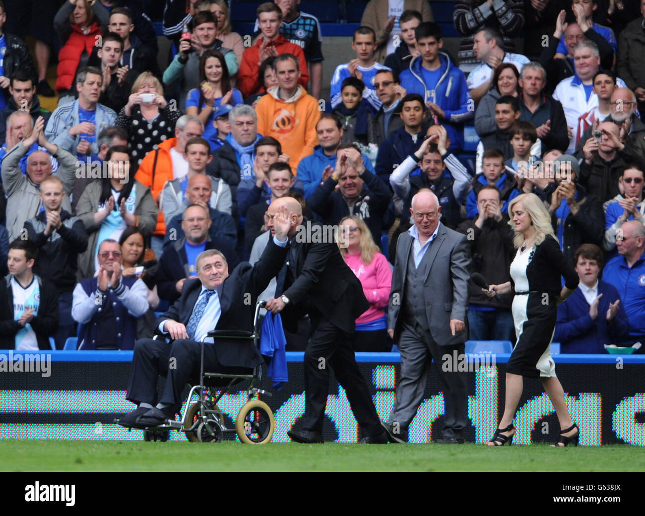 Soccer bobby tambling hi-res stock photography and images - Alamy