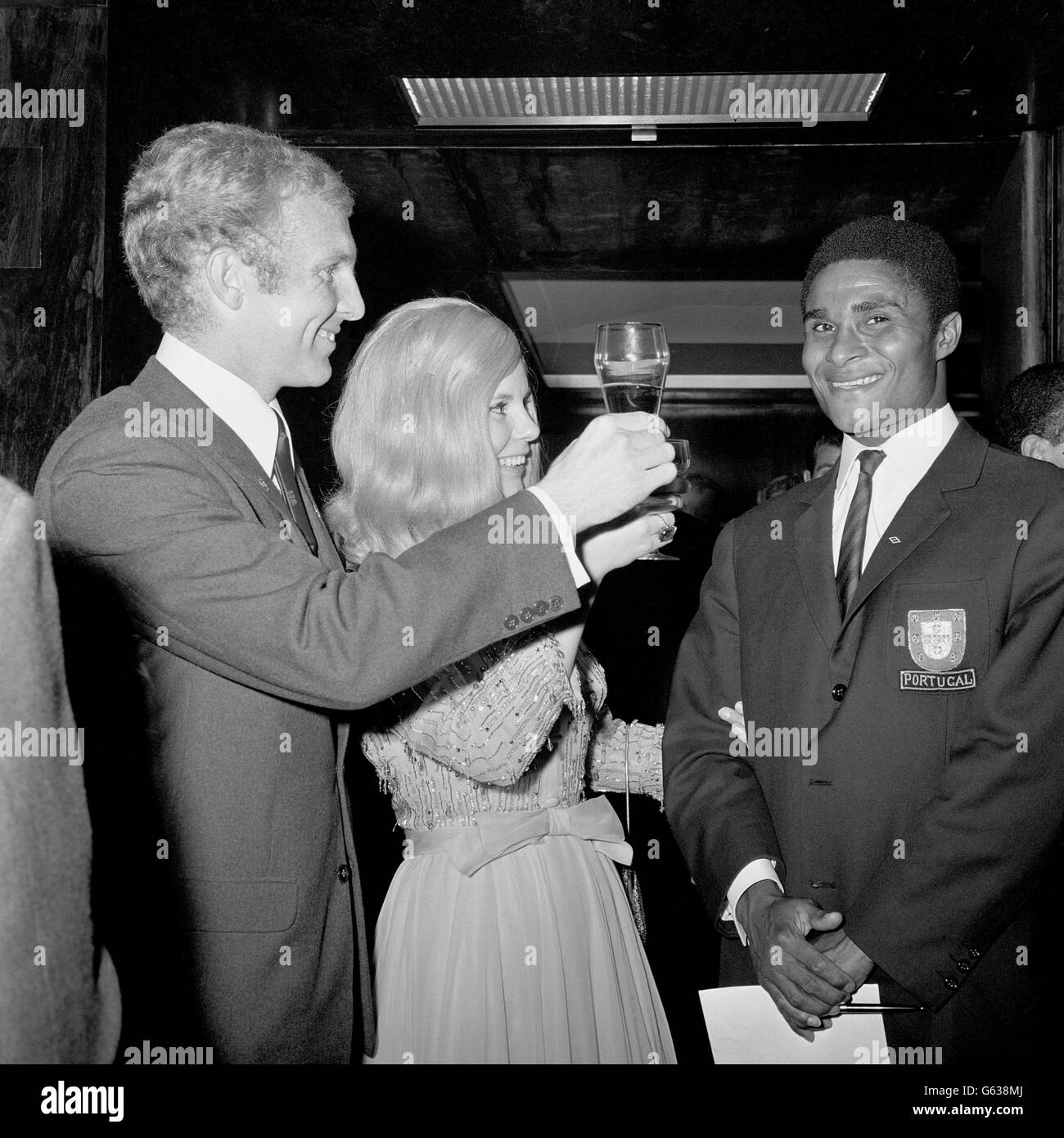 Tina moore wife of bobby moore hi-res stock photography and images - Alamy