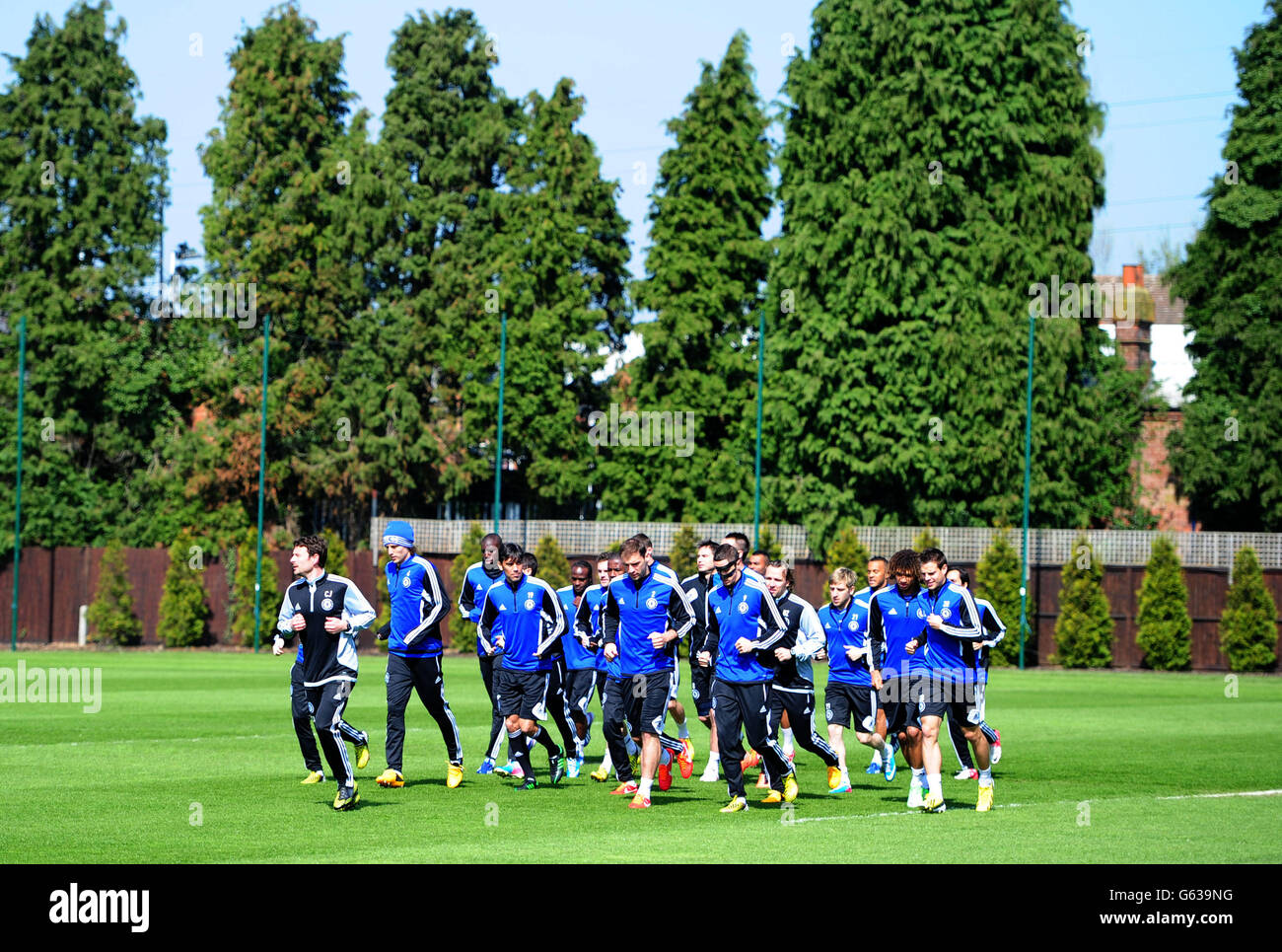 Chelsea players training ground hi-res stock photography and images - Alamy