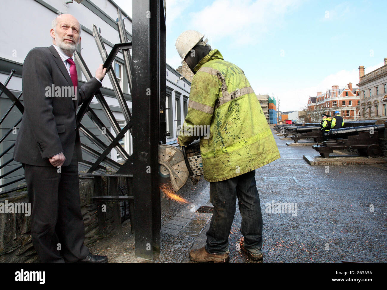 Derry gates hi-res stock photography and images - Alamy