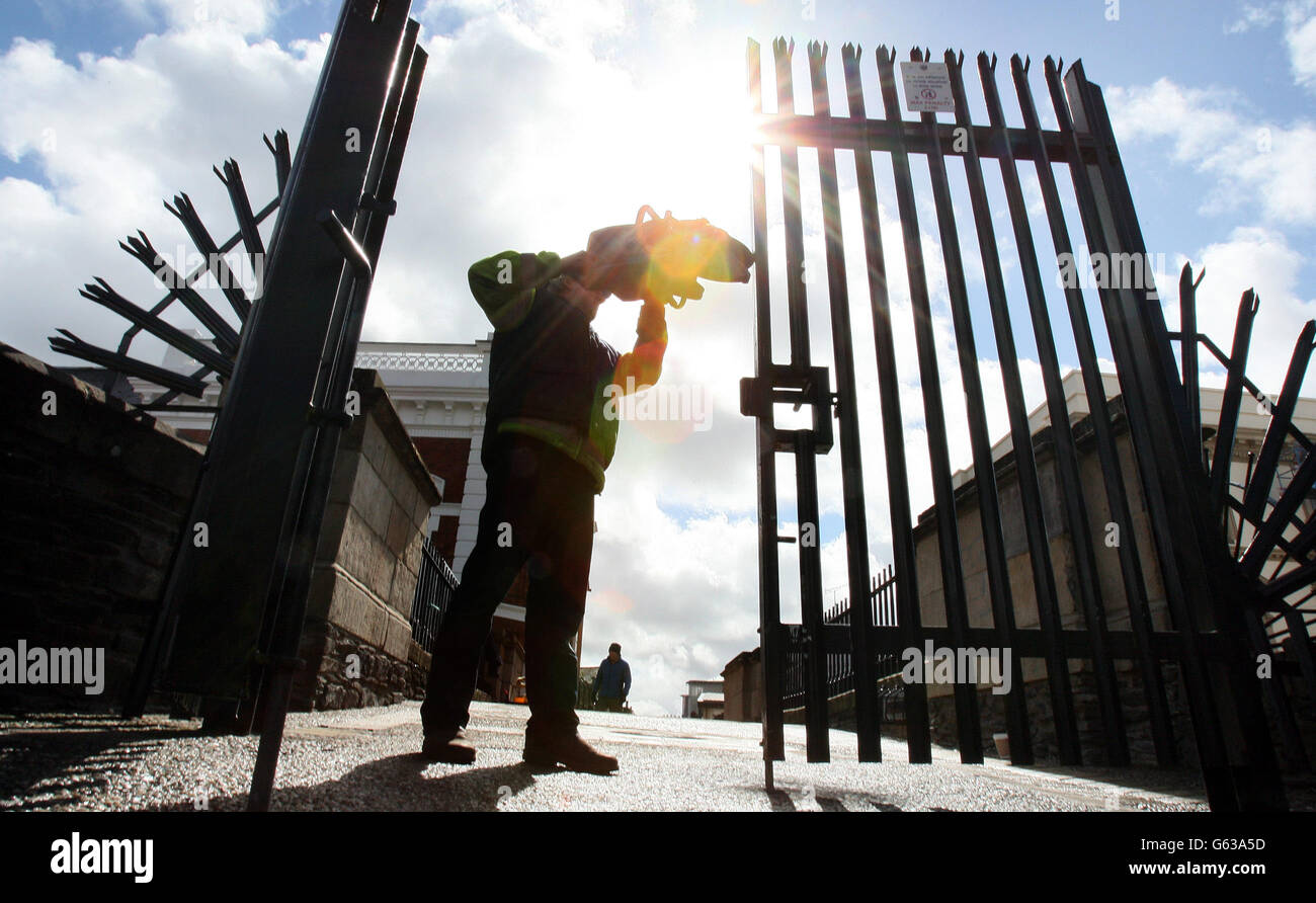 Derry gates hi-res stock photography and images - Alamy