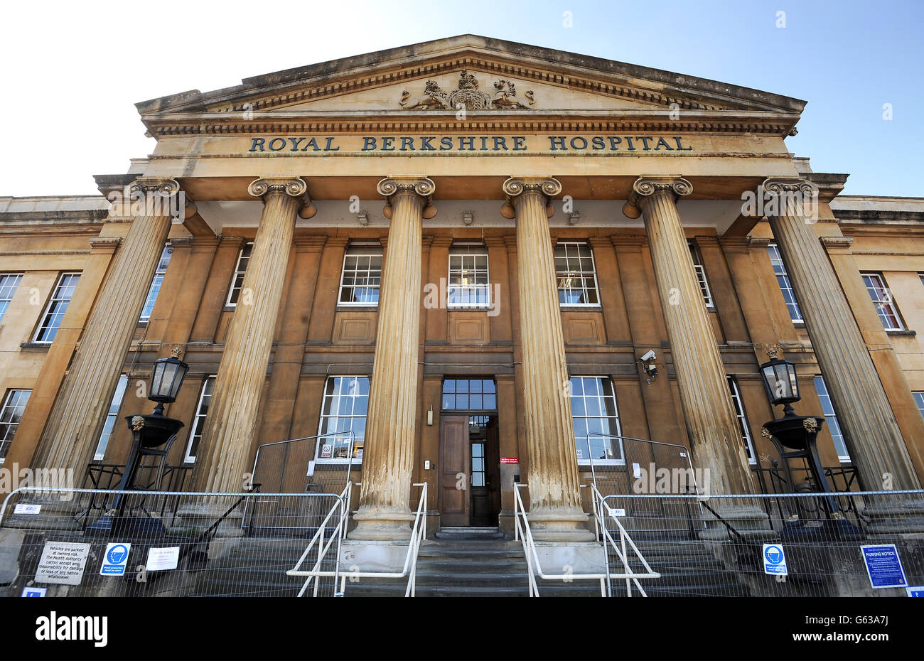 Hospital ampics hi-res stock photography and images - Alamy