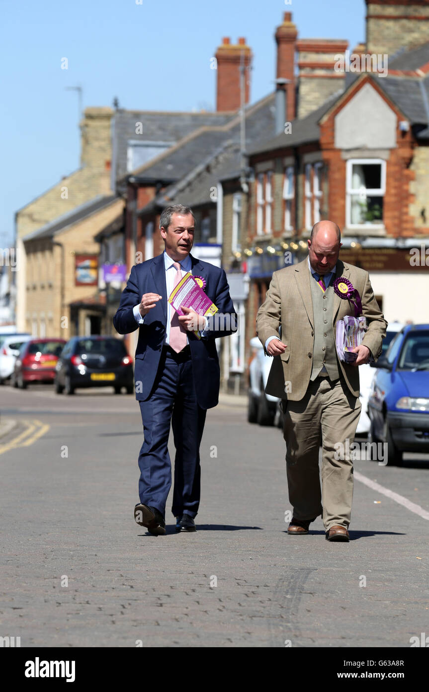 Leader of UKIP Nigel Farage, alongside Councillor Peter Reeve,on the ...