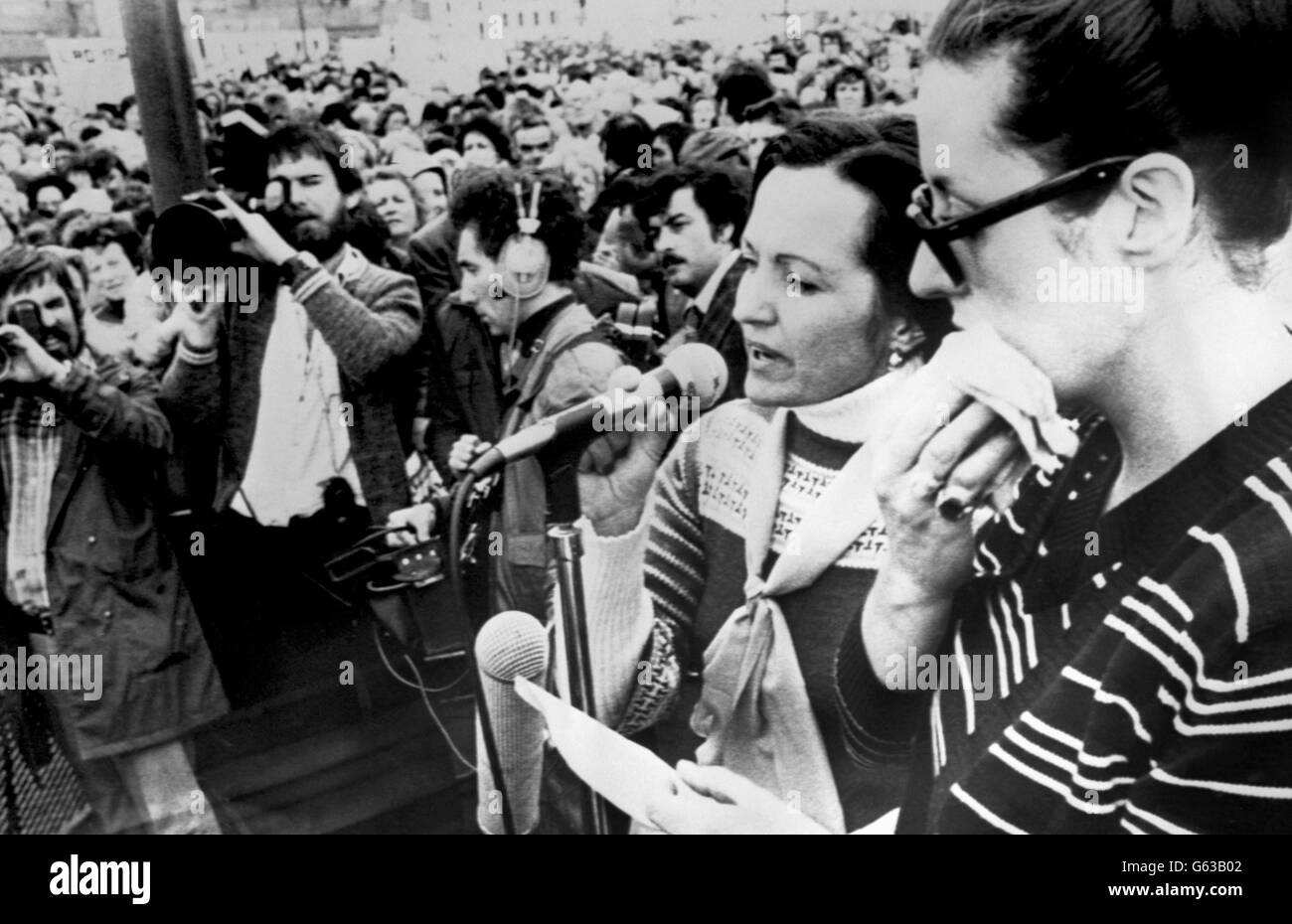Troubles derry northern ireland Black and White Stock Photos & Images ...