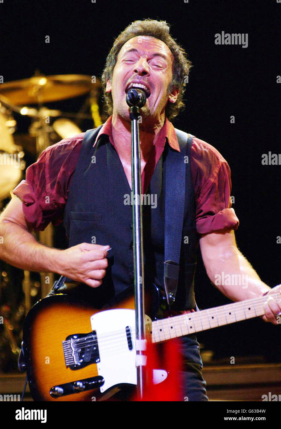Bruce springsteen wembley hi-res stock photography and images - Alamy