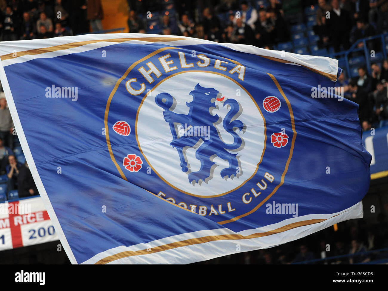 Chelsea fc flag hi-res stock photography and images - Alamy