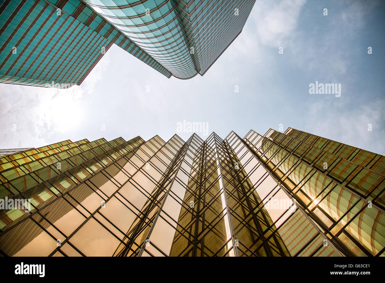 Golden office building in hong hi-res stock photography and images - Alamy