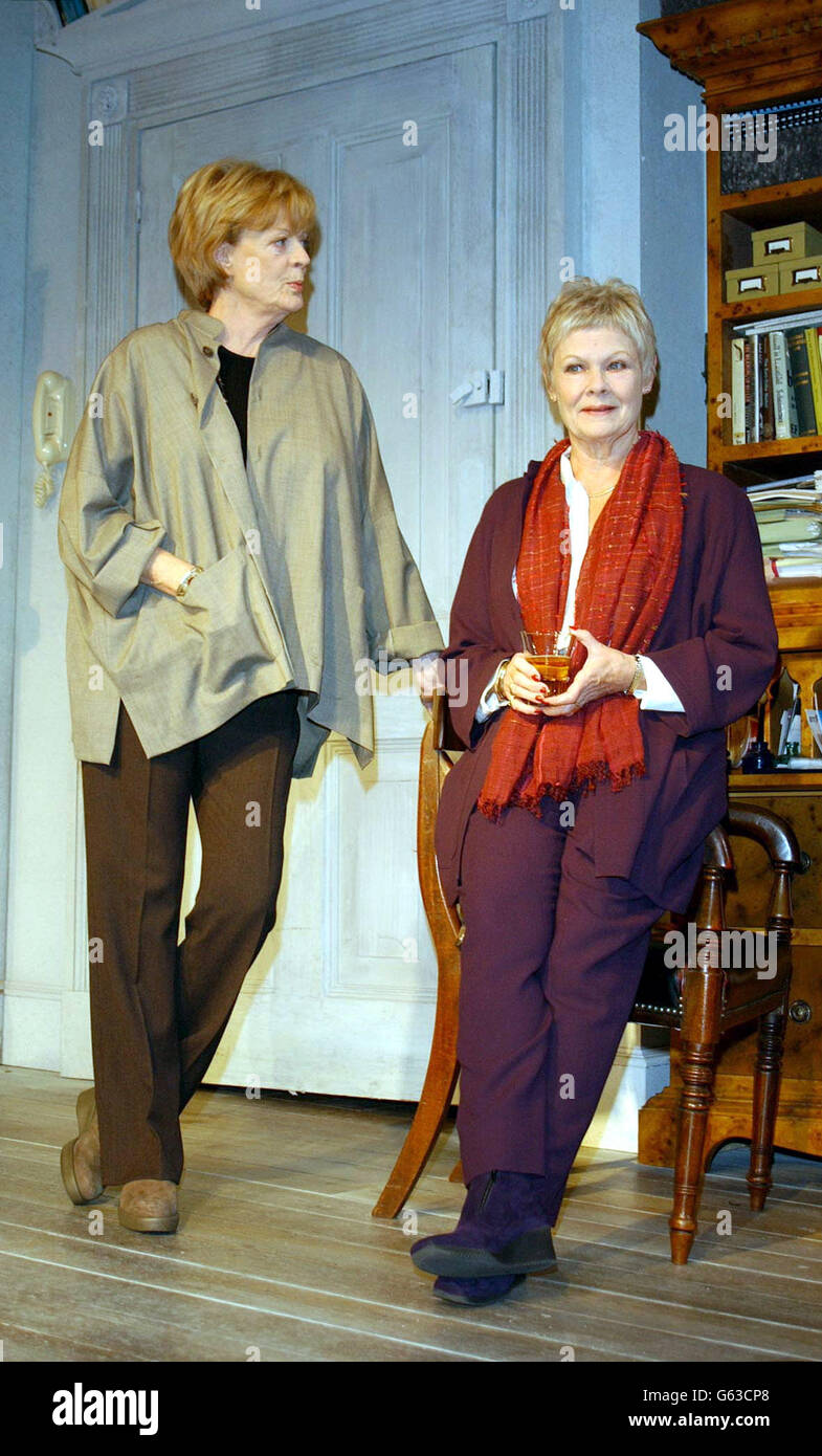 Dames Judi Dench (right) and Maggie Smith during rehearsals for their ...