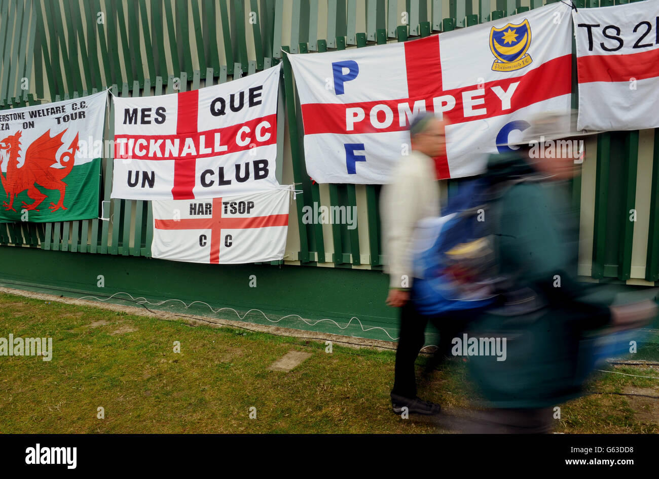 Cricket flags hi-res stock photography and images - Alamy
