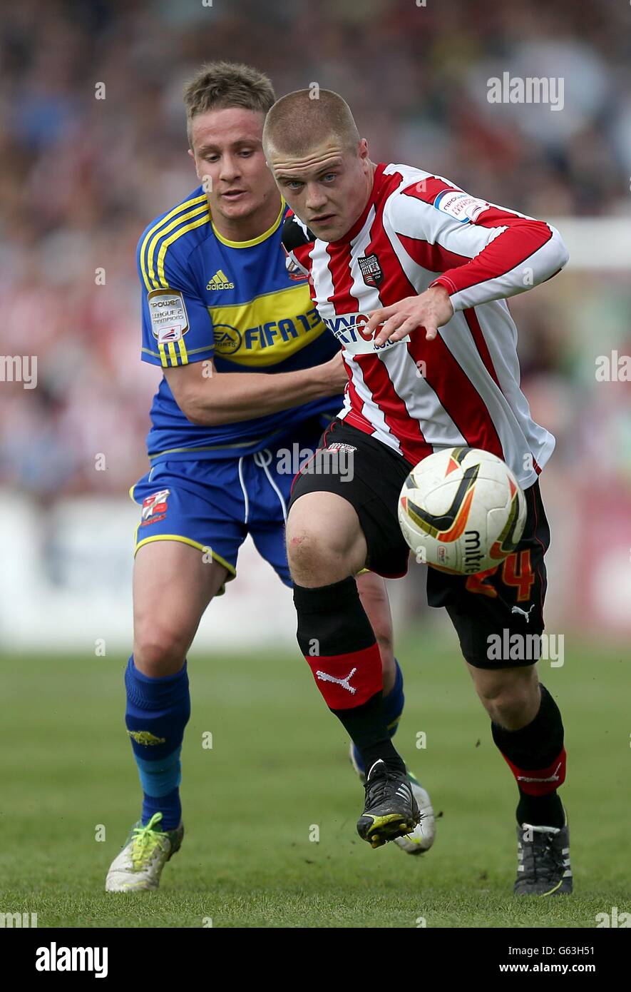 Brentfords jake bidwell hi-res stock photography and images - Alamy