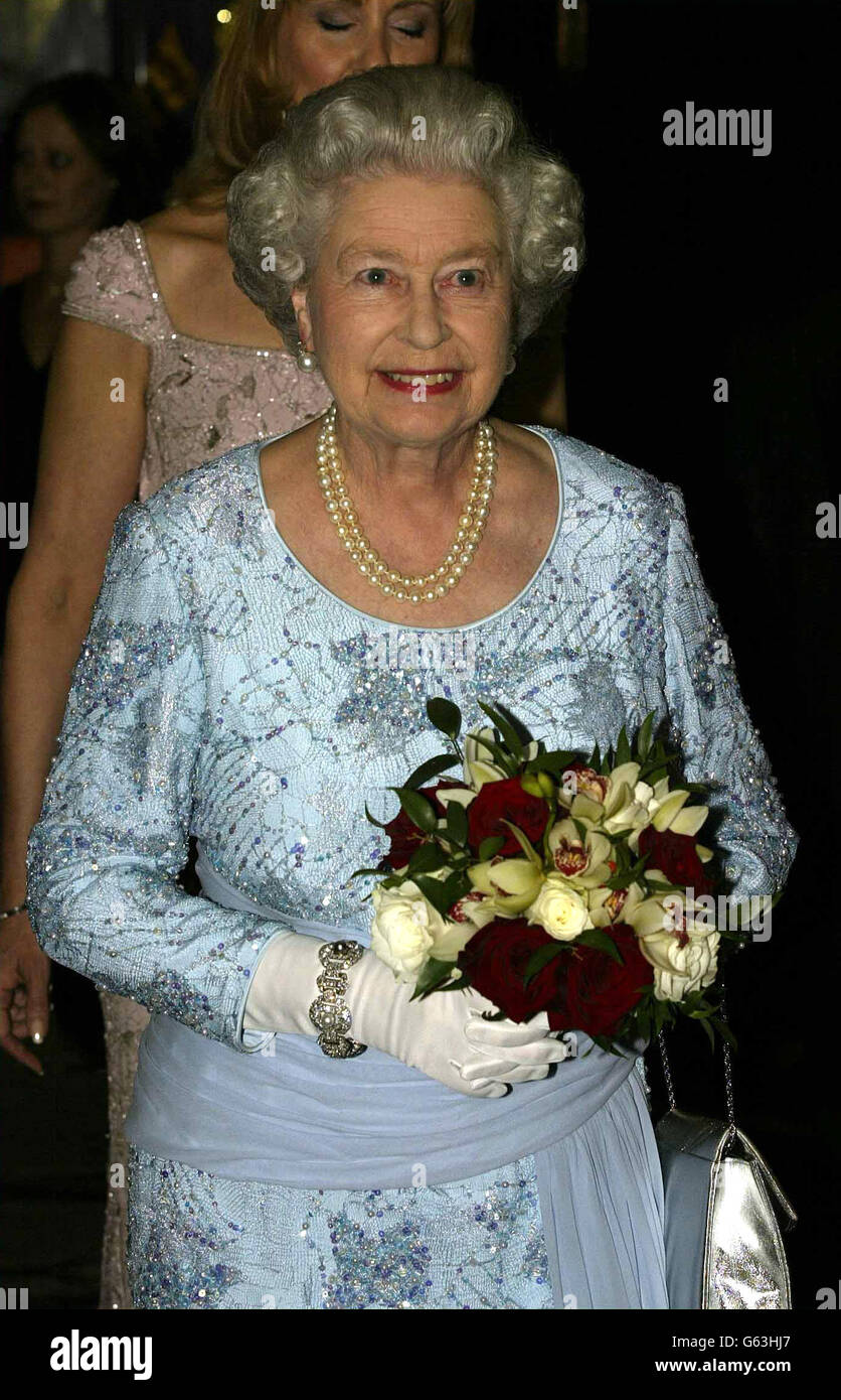 Queen Elizabeth II attends a Gala Performance of Bombay Dreams, at the ...