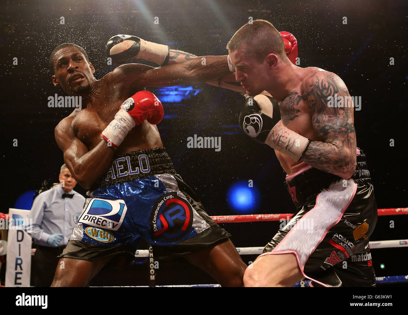 Ricky Burns (right) in action against Jose Gonzalez during the WBO ...