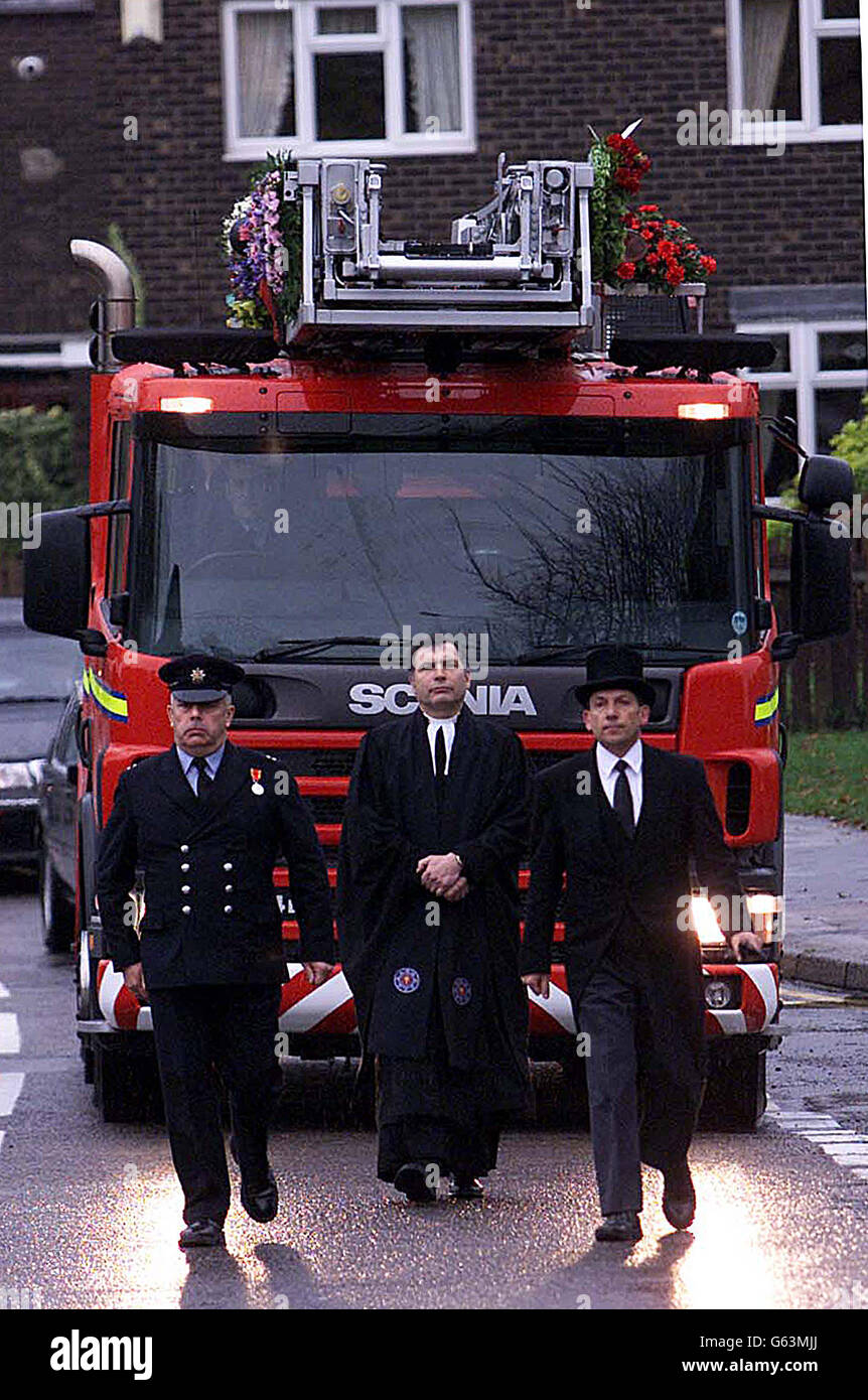 Family and colleagues for his funeral father of two bob miller hi-res ...