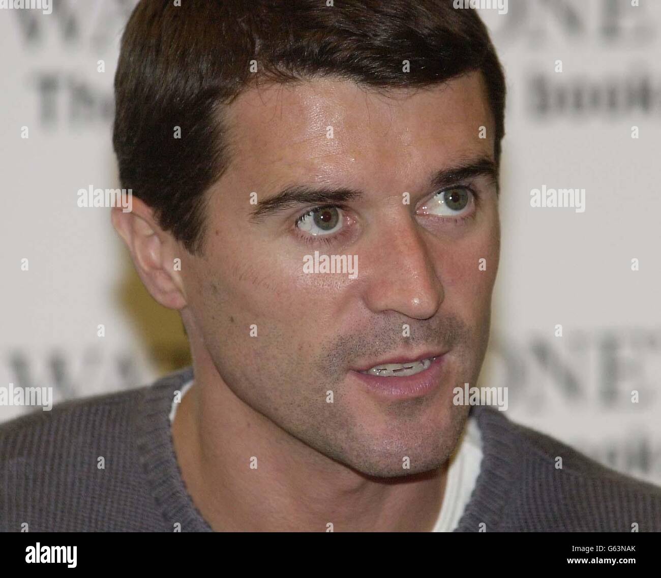 Captain roy keane hi-res stock photography and images - Alamy