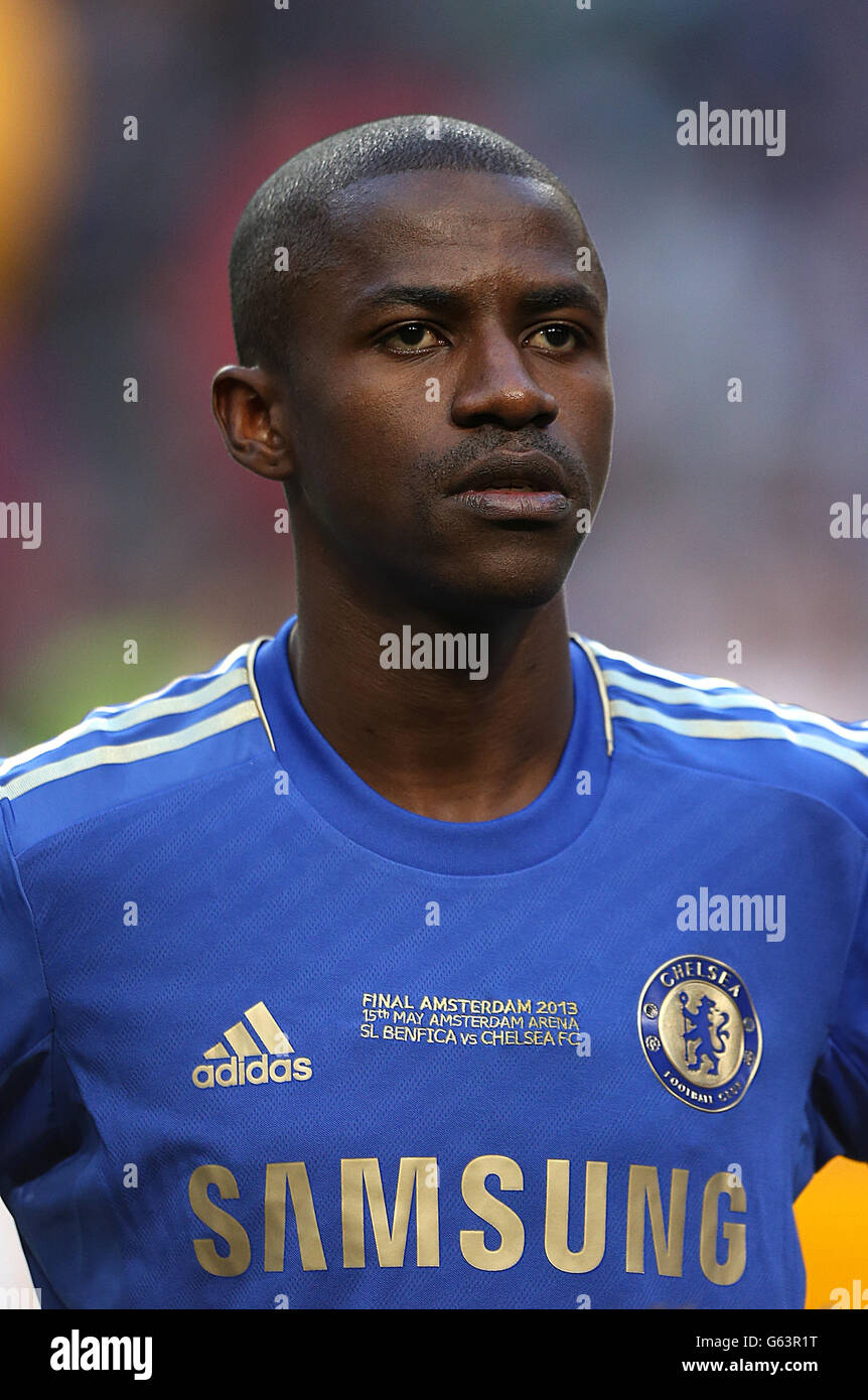 Ramires benfica chelsea hi-res stock photography and images - Alamy