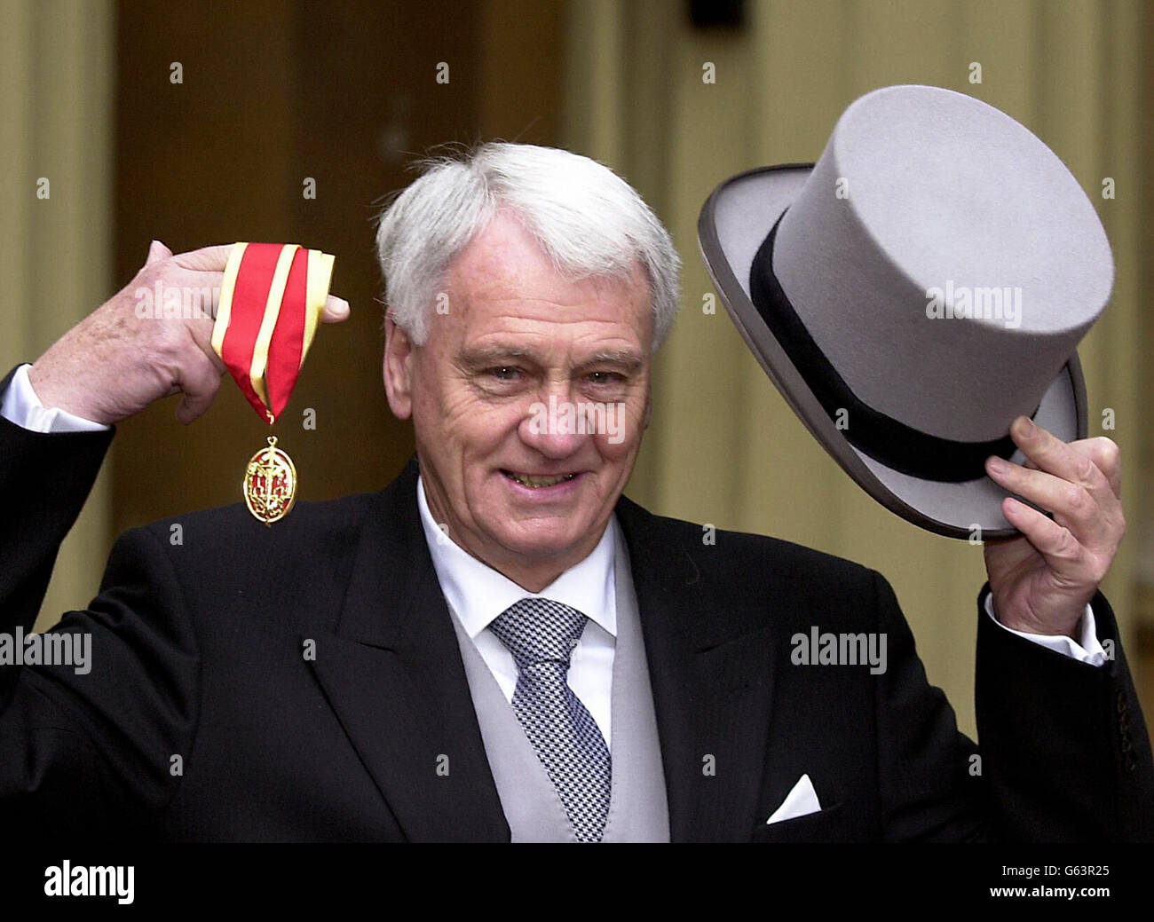 Bobby robson 1990 world cup hi-res stock photography and images - Alamy