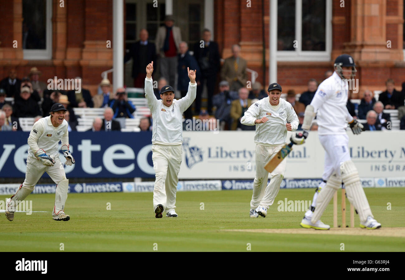 Tim bradley hi-res stock photography and images - Alamy