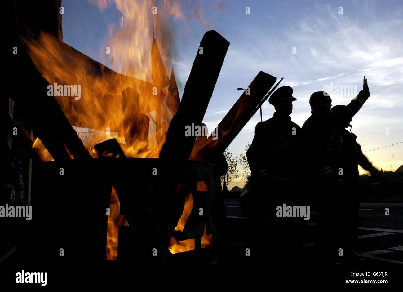 Fire fighters from the lambeth fire station in london hi-res stock ...