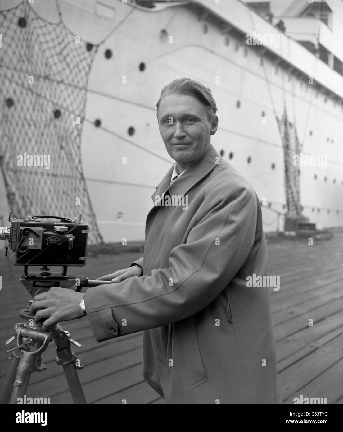 Mountaineering - Everest Expedition - Tom Stobart - Essex Stock Photo ...
