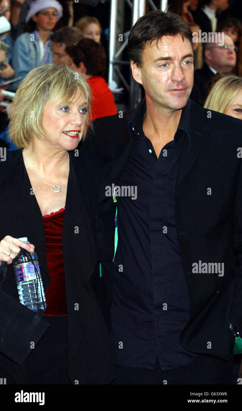 Tv presenters richard madeley judy finnigan hi-res stock photography ...