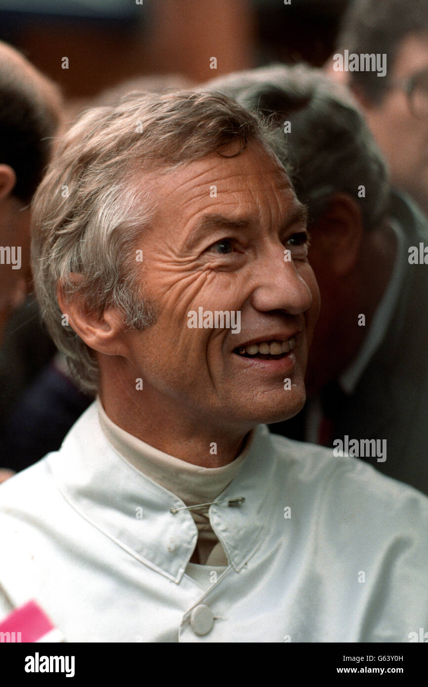 Lesterpiggottlip hi-res stock photography and images - Alamy