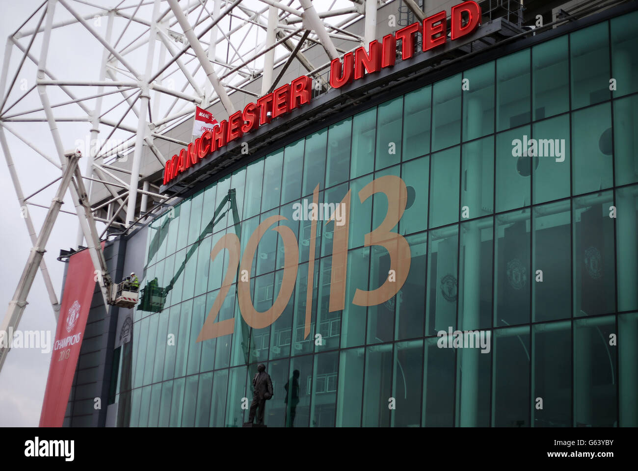 Sir alex ferguson retires hi-res stock photography and images - Alamy