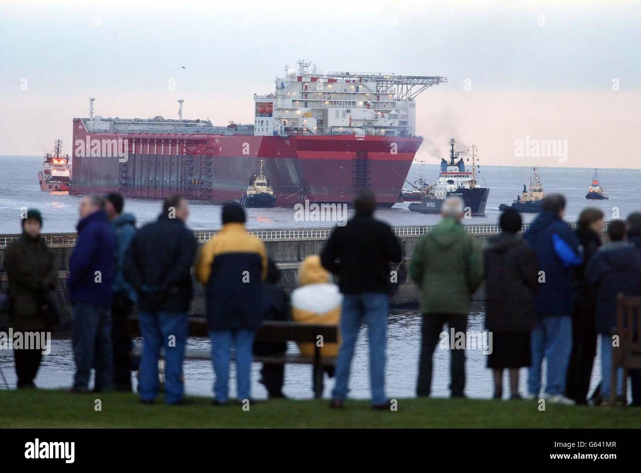 Bonga platform hi-res stock photography and images - Alamy