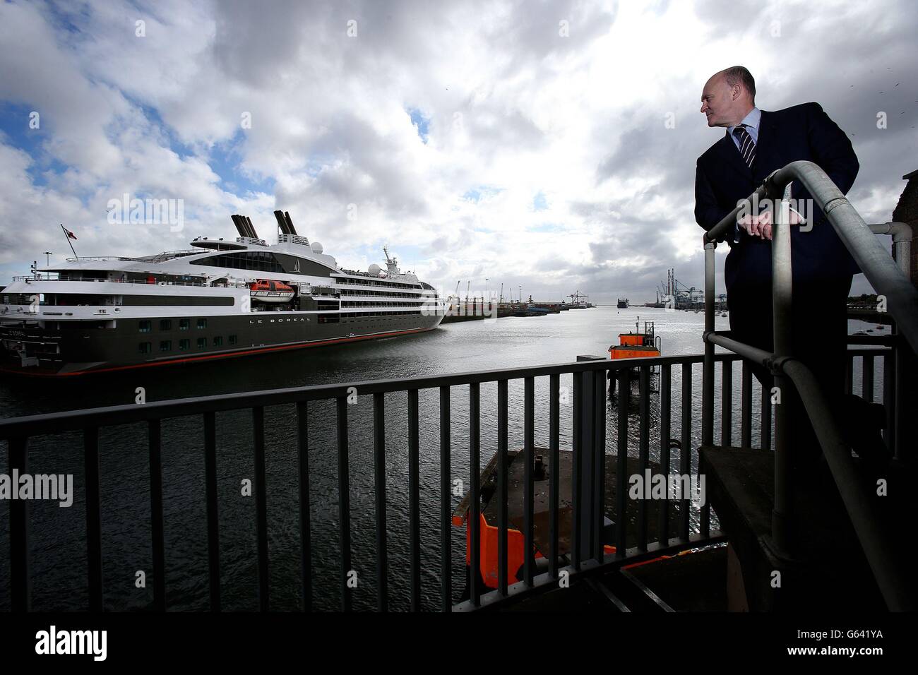 East link bridge dublin hi-res stock photography and images - Alamy