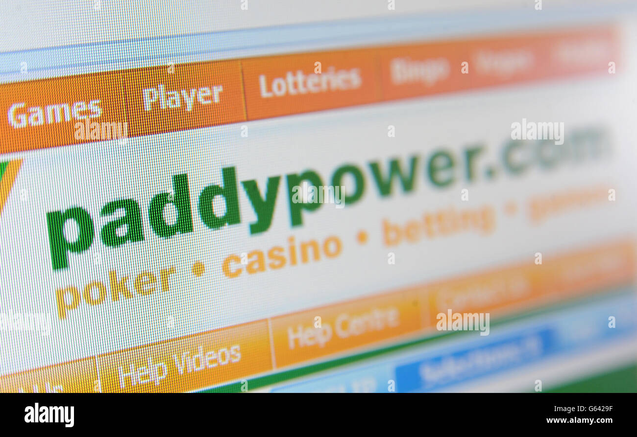 Paddy power advertising hi-res stock photography and images - Alamy